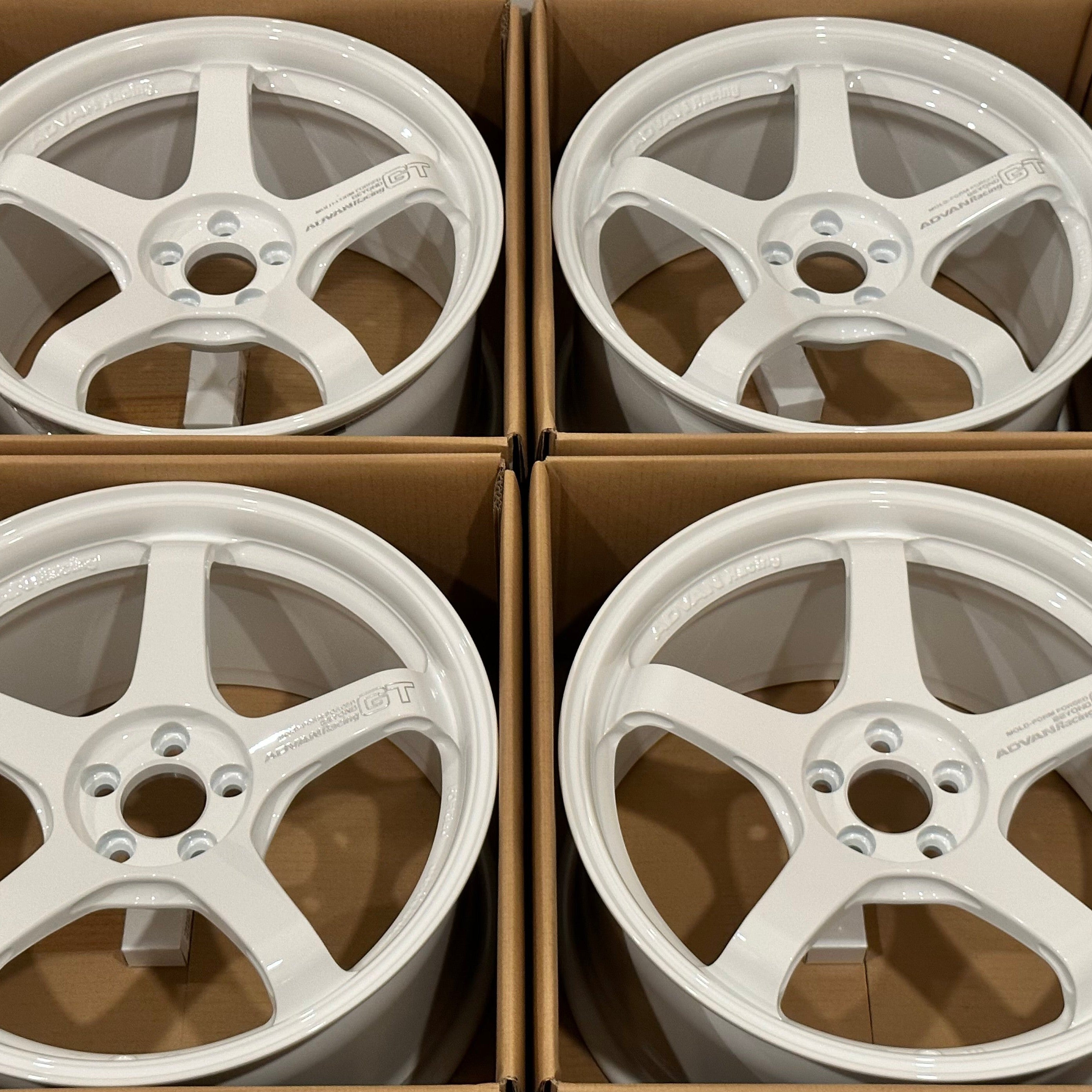 Advan GT Beyond 18x9.5 +45 5x100 Racing White (SET) – WheelFlip