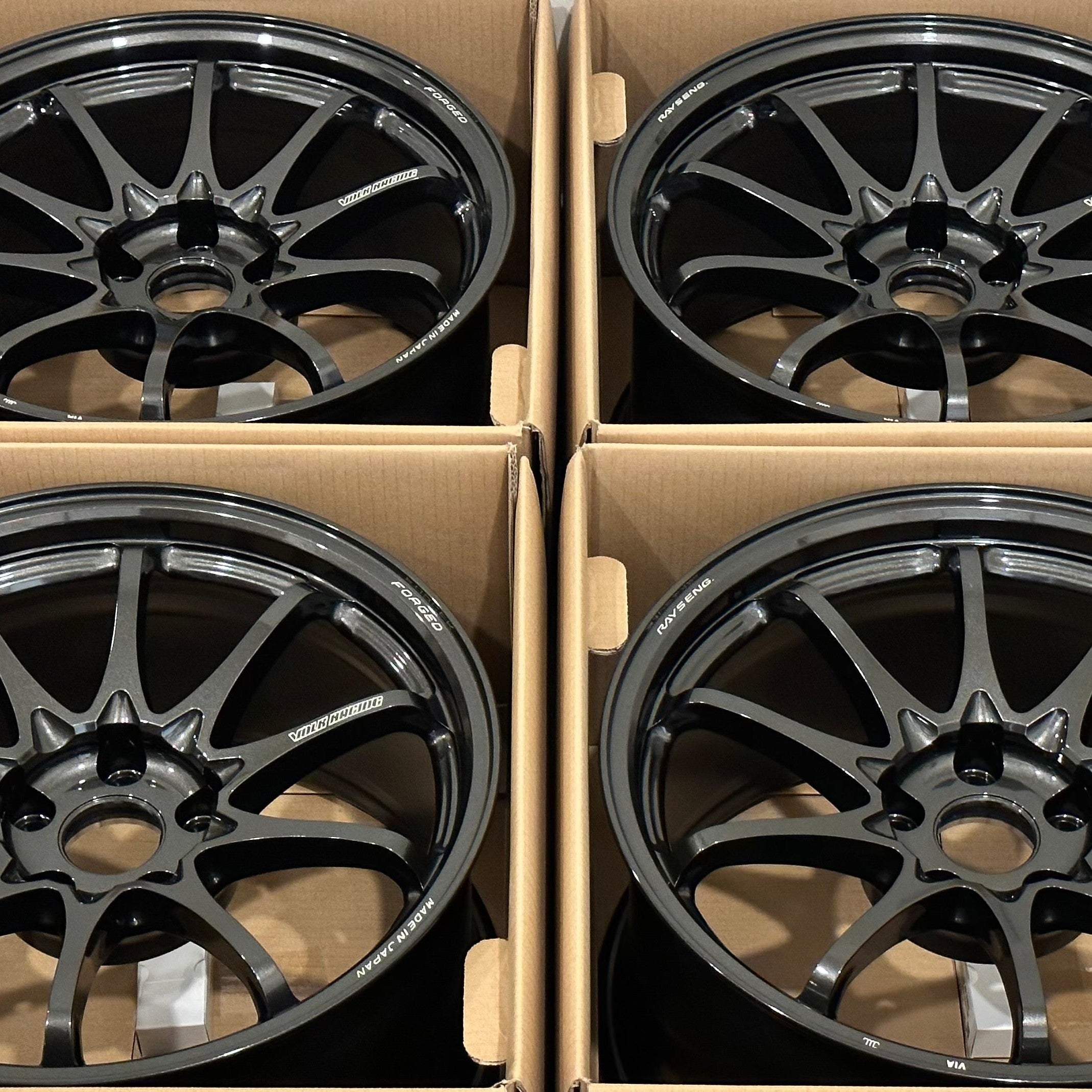 Volk Racing CE28N-Plus 18x9.5 +22 5x114.3 Diamond Dark Gunmetal (SET ...