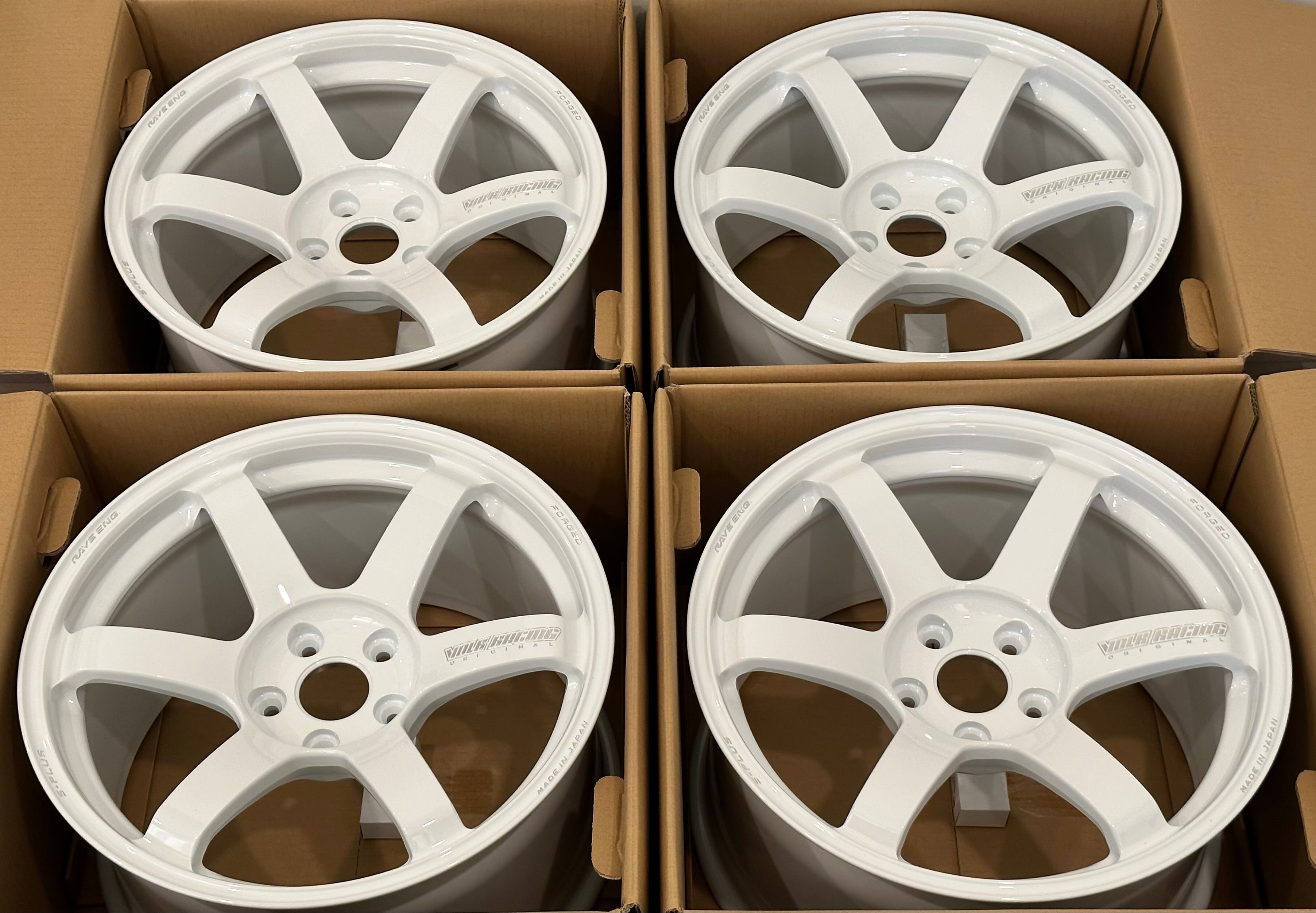 Volk Racing TE37 Saga S-Plus 18x10 +35 5x114.3 Dash White (SET) – WheelFlip