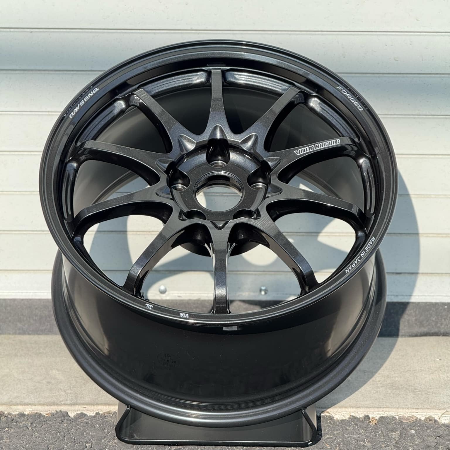 Volk Racing CE28N-Plus 17x9 +45 5x114.3 Diamond Dark Gunmetal (SET ...
