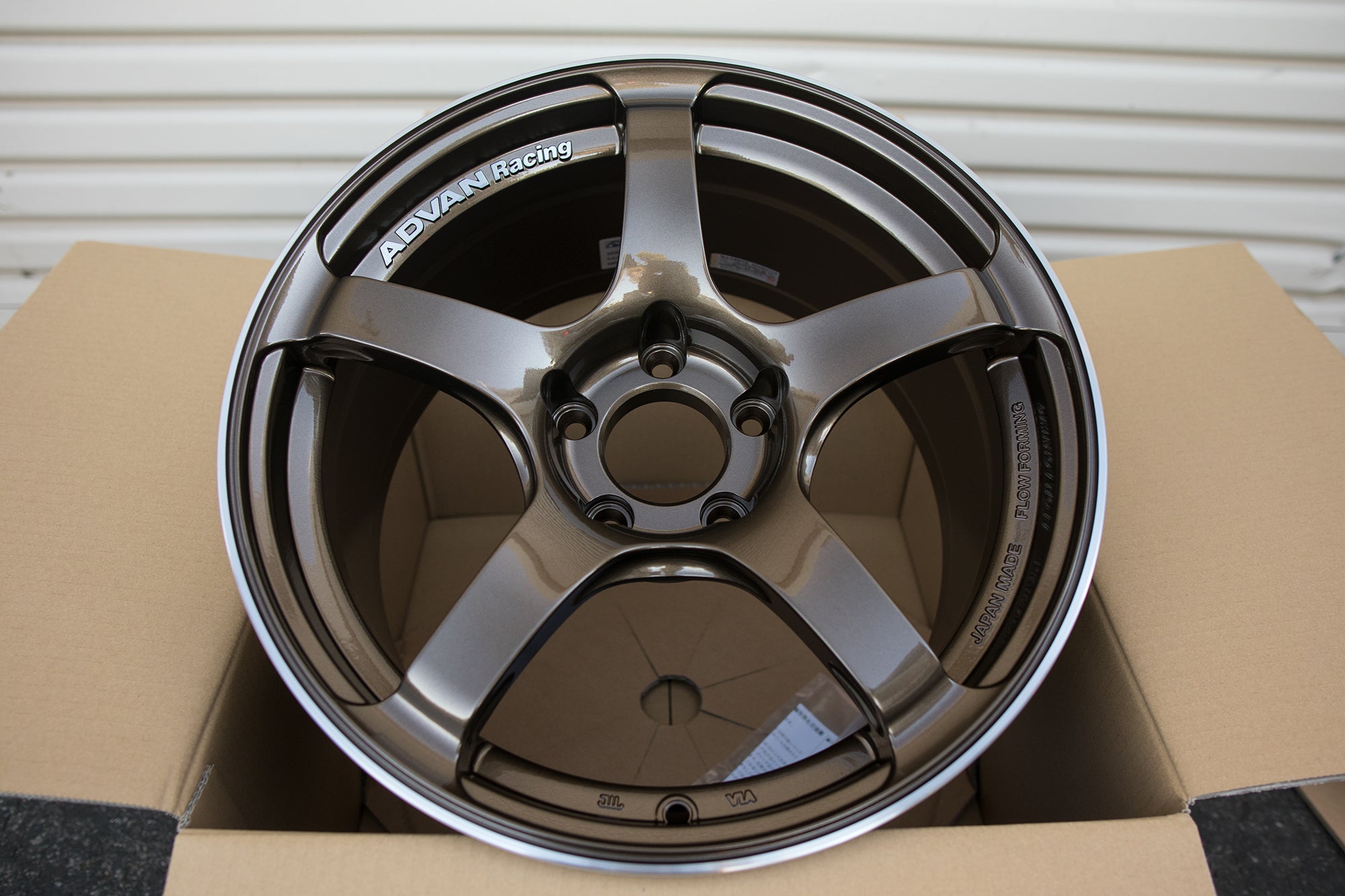 Advan TC4 17x9 +35 5x114.3 Umber Bronze Metallic – WheelFlip